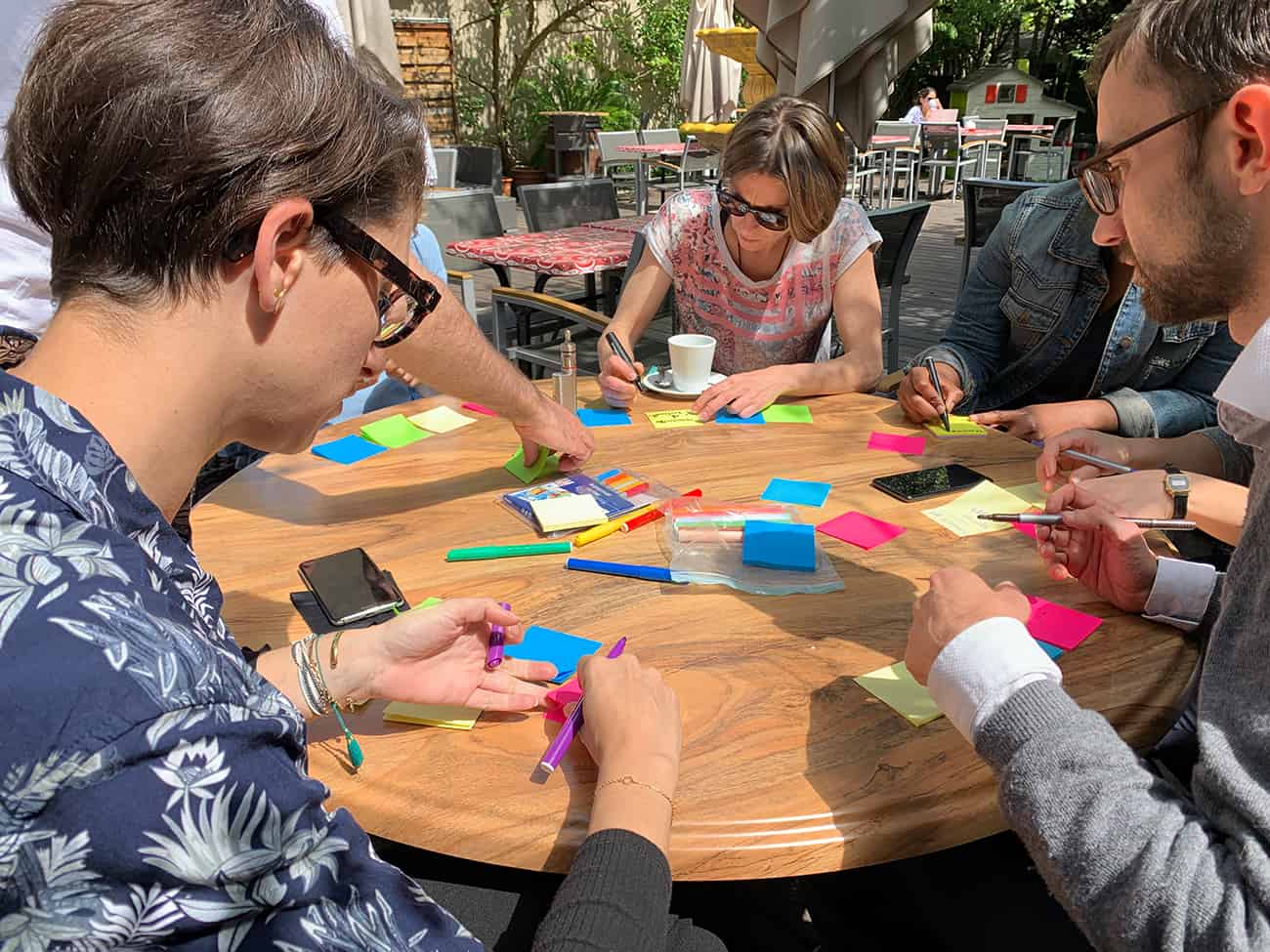 Qu'est ce qu'un Focus Group ? Pourquoi et comment l'animer | Emy Digital